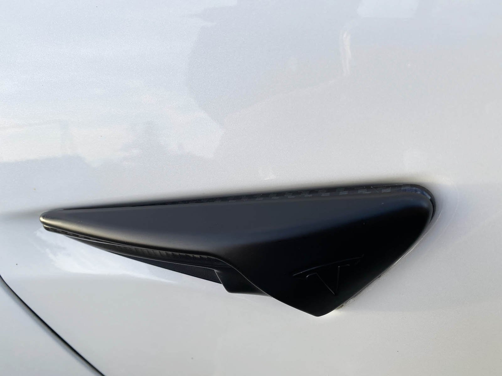 Model 3/S/X/Y: Side Fender Vent Camera Trim (2pc) - Torque Alliance