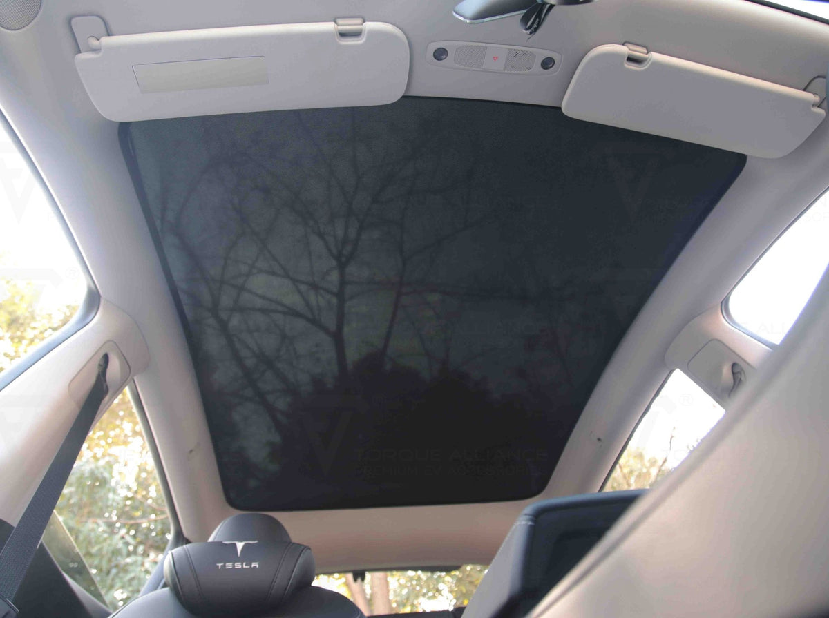 Tesla Model Y: Glass Roof Sunshade